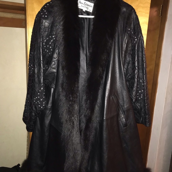 Rocco D'Amelio | Jackets & Coats | Stunning Leather Coat With Fox Fur ...